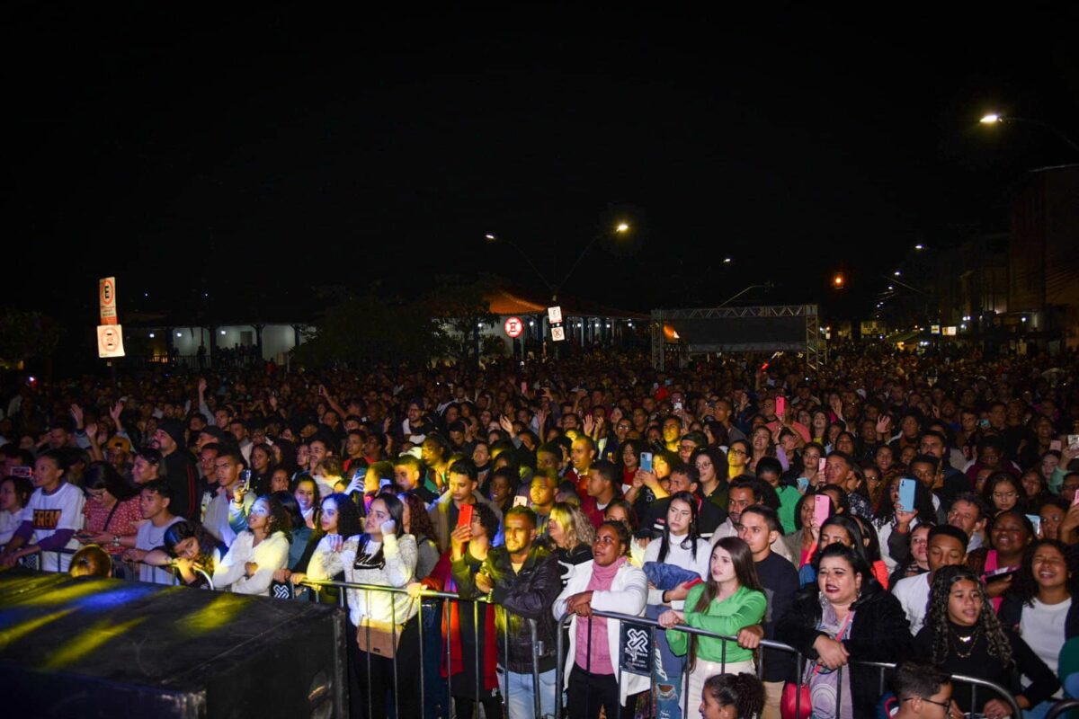 21° edição do EREM emociona público e reúne milhares de fiéis - Diário ...